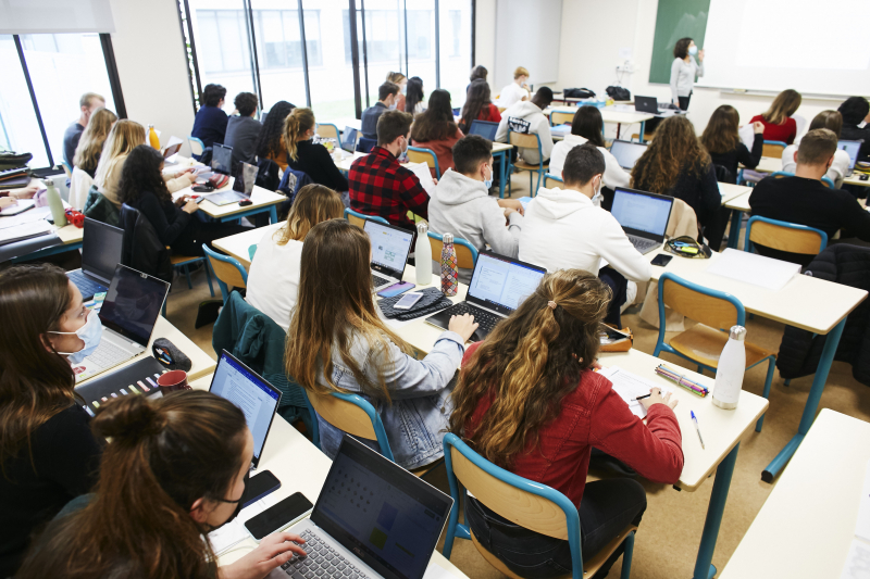 ENSMAC | L'ingénieur créateur de valeur